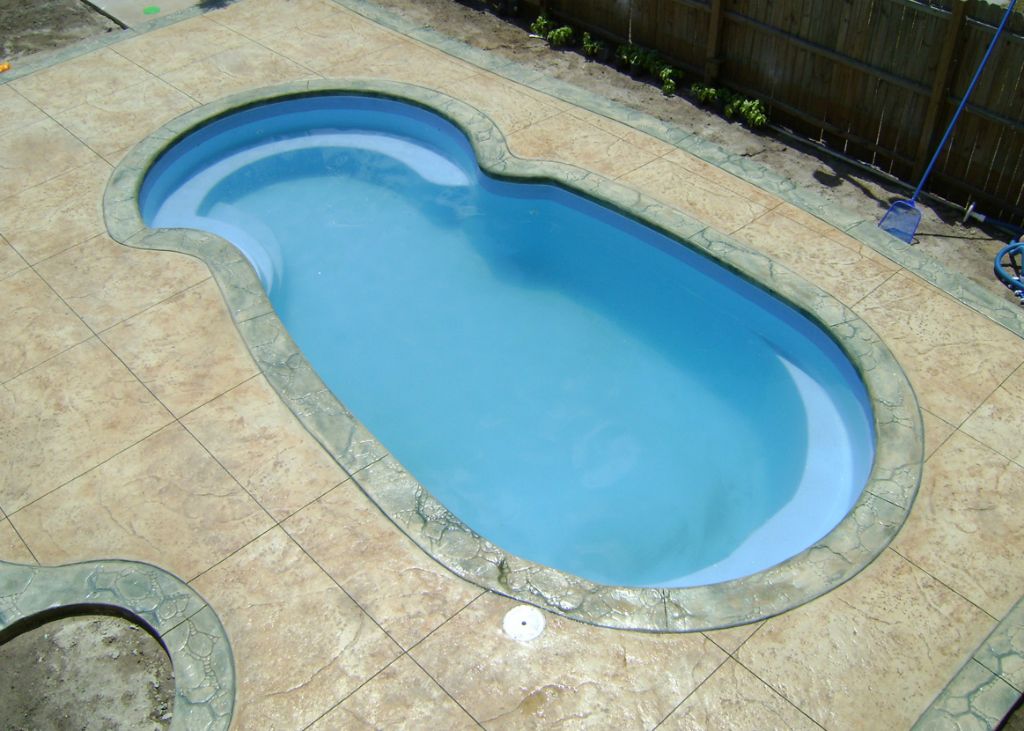 Heritage Custom Pools | Blue Hawaiian Fiberglass Pools Freeform Shaped ...