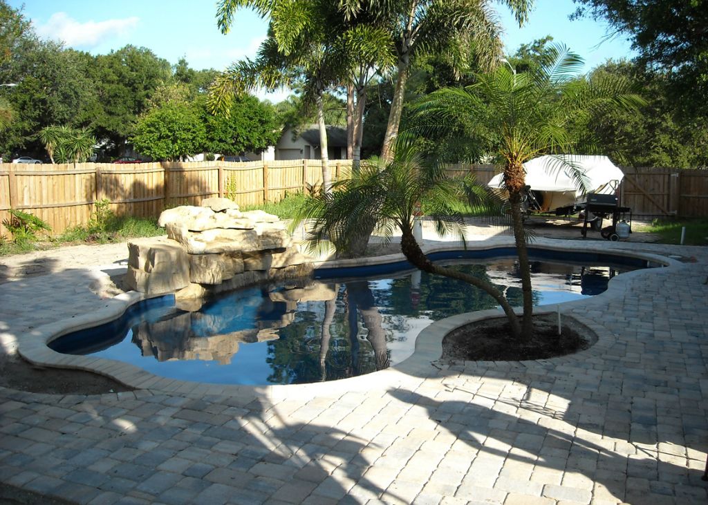 Heritage Custom Pools | Blue Hawaiian Fiberglass Pools Natural Shaped ...