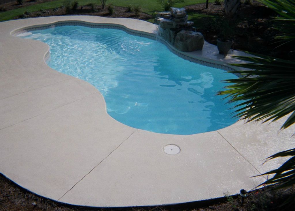 Heritage Custom Pools | Blue Hawaiian Fiberglass Pools Natural Shaped ...