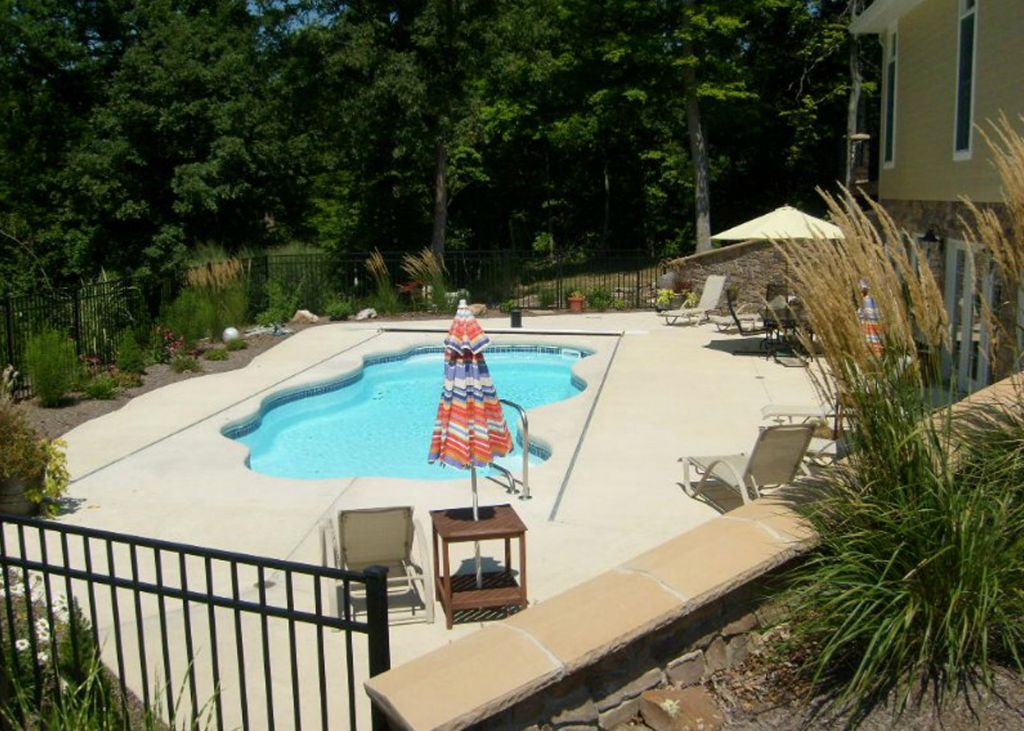 Heritage Custom Pools | Blue Hawaiian Fiberglass Pools Natural Shaped ...