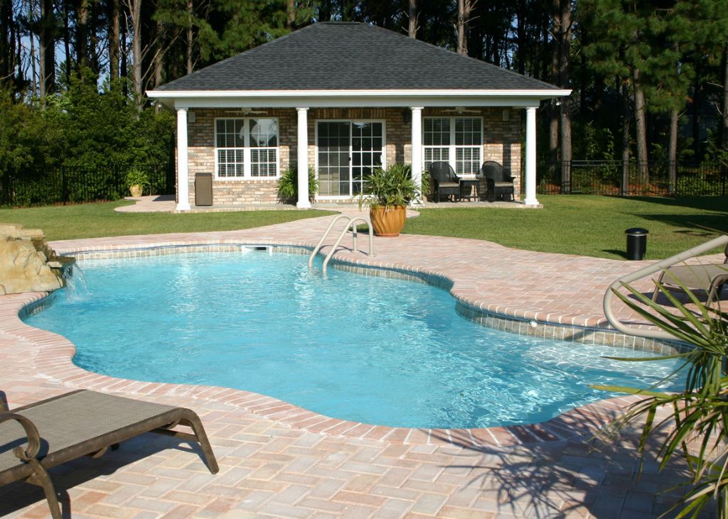 Heritage Custom Pools | Blue Hawaiian Fiberglass Pools Natural Shaped ...
